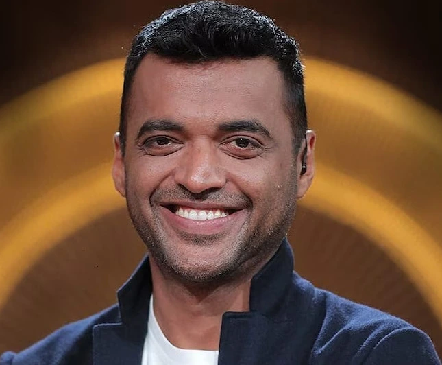 Deepinder Goyal: Age, Net Worth, Education, and Success Story | eZizz